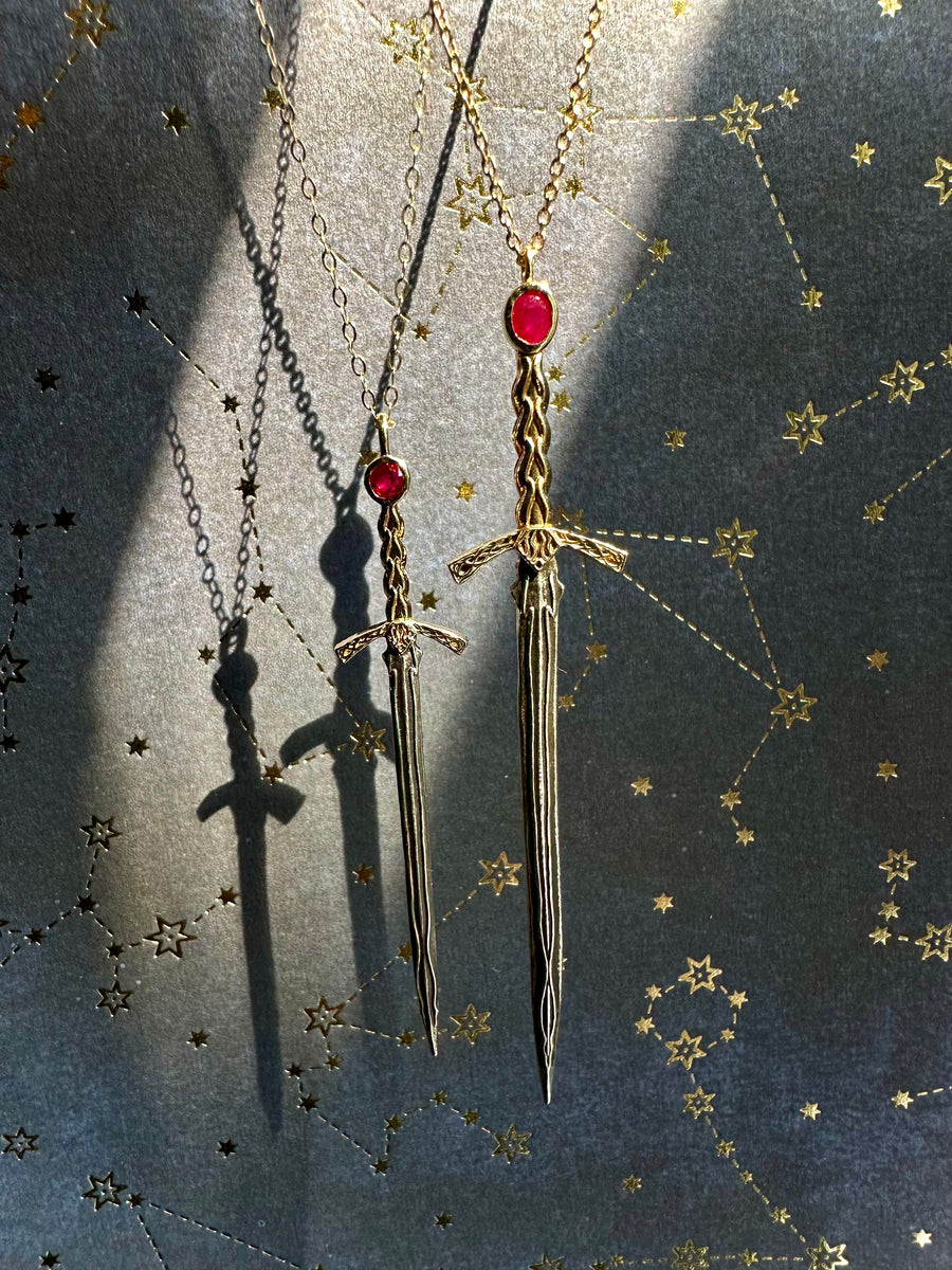 Large Goldryn Sword – MAC